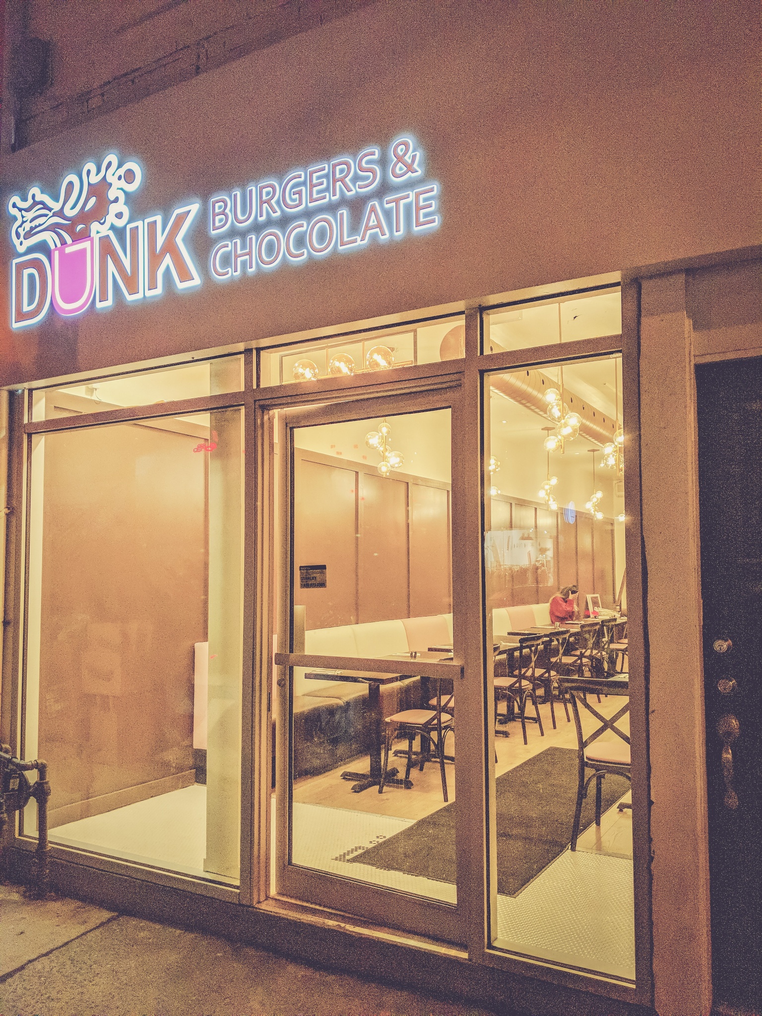 Toronto Foodie - DUNK Burgers & Chocolate Restaurants